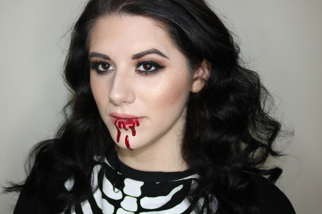 How To Make Fake Blood With Makeup & Save Yourself A Trip To The ...
