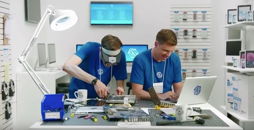 8 Things Every Mom Wishes An Apple Genius Could *Actually* Fix