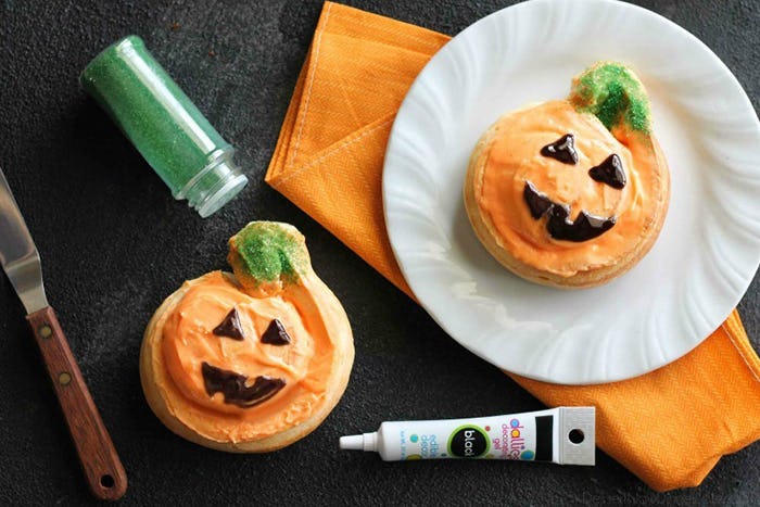 20 Spooky Halloween Snack Recipes You'll Want To Eat All Autumn Long
