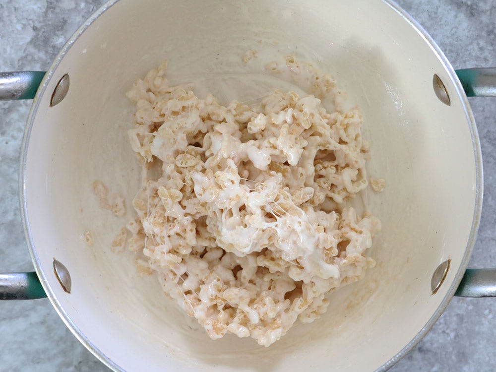 This Rice Krispies Treat Recipe For One Is The Easiest Dessert You Can ...