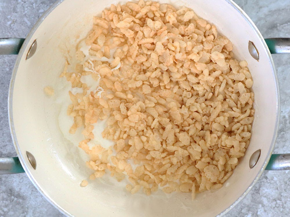 This Rice Krispies Treat Recipe For One Is The Easiest Dessert You Can ...