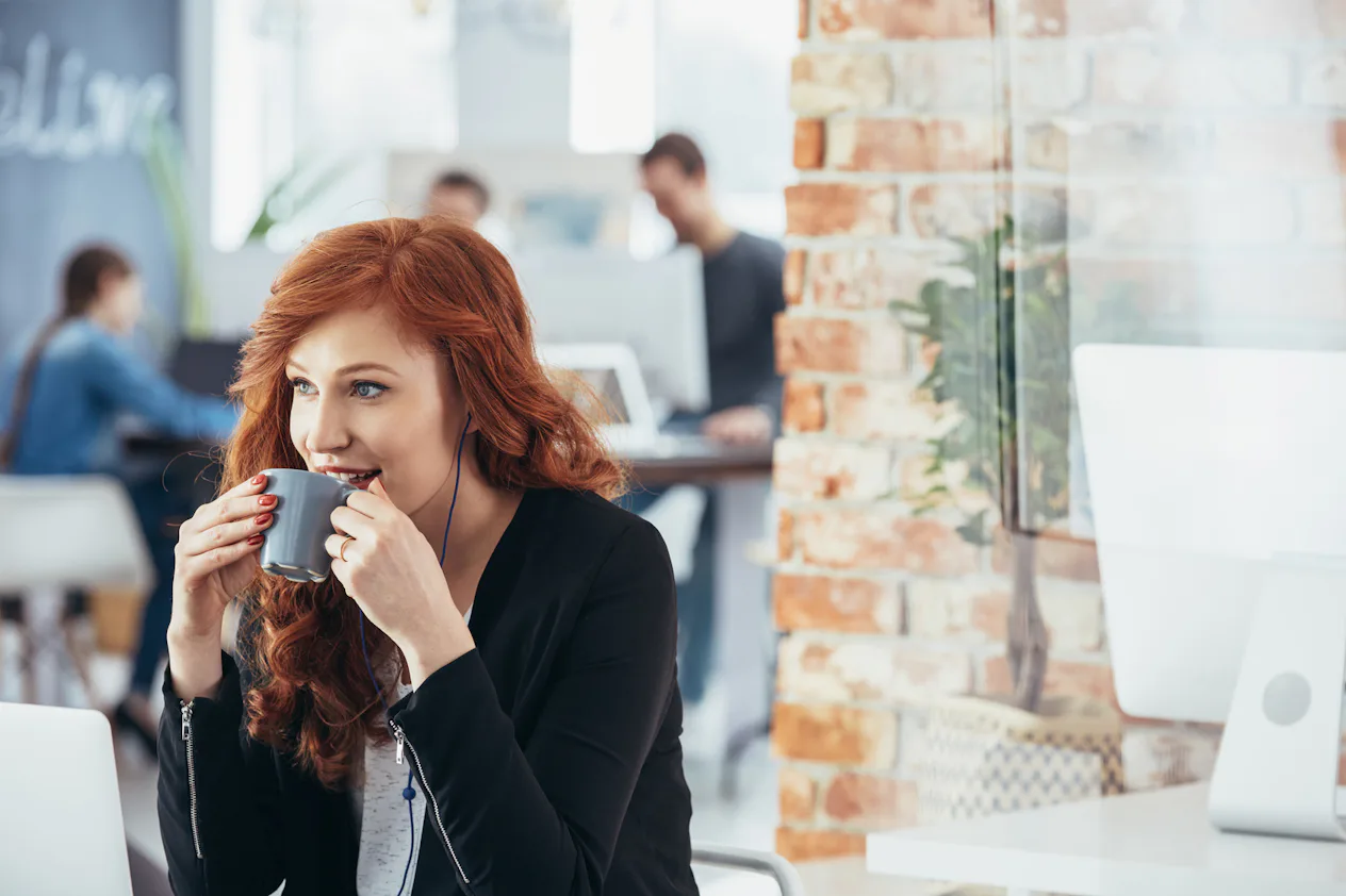 11 Everyday Habits That Prevent You From Getting Ahead At Work