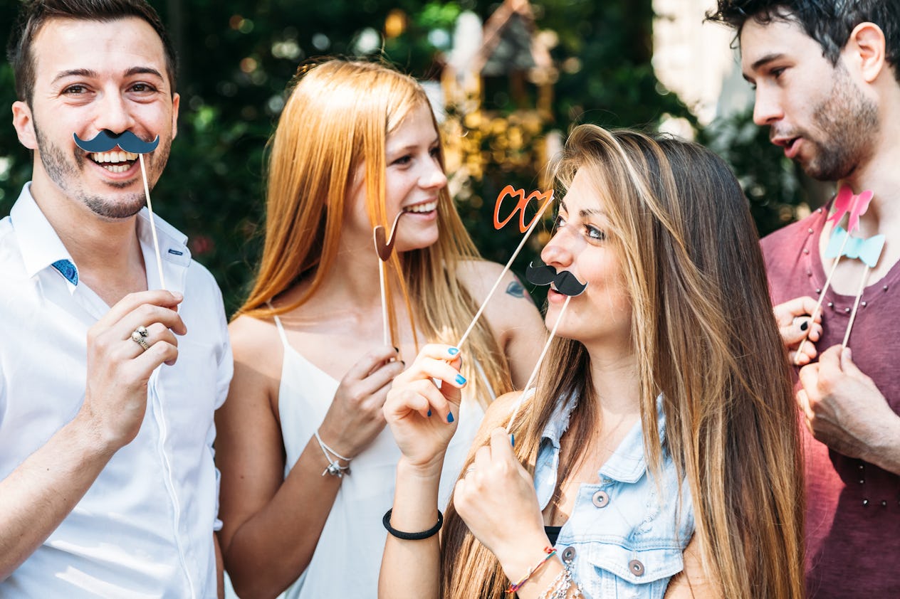 15 Clever Old-Fashioned Party Tips We Should Bring Back