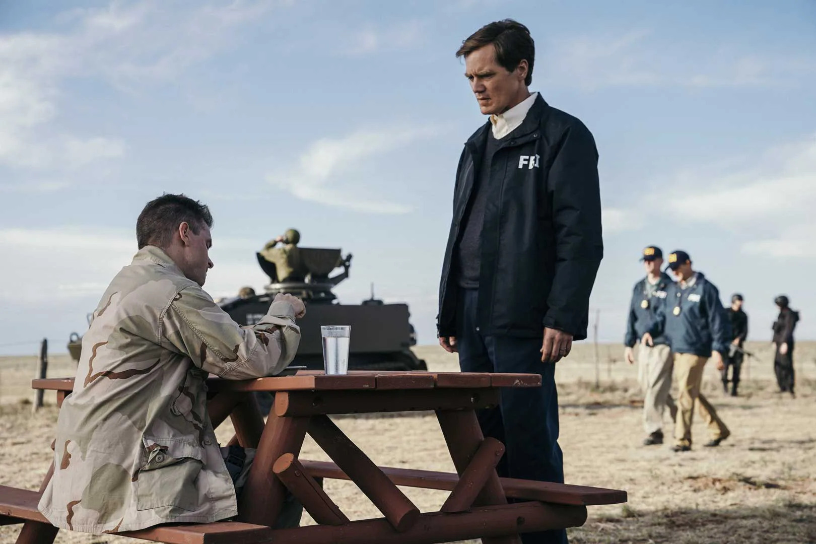How Accurate Is Gary Noesner In ‘Waco’? Michael Shannon’s Negotiator ...