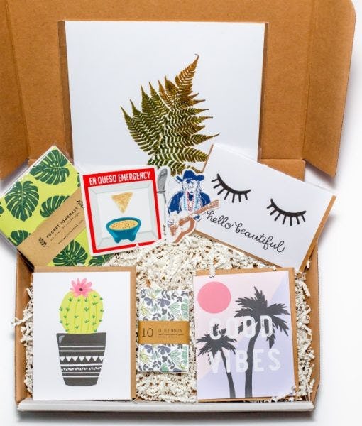 6 Bedroom Decor Subscription Boxes For Your "New Year, New Room"