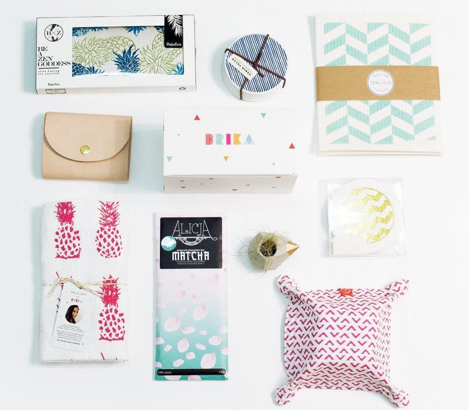 6 Bedroom Decor Subscription Boxes For Your "New Year, New Room"