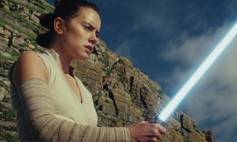 Rey & Kylo Ren’s ‘Last Jedi’ Fight Scene Has Been Set To A Ton Of Pop ...