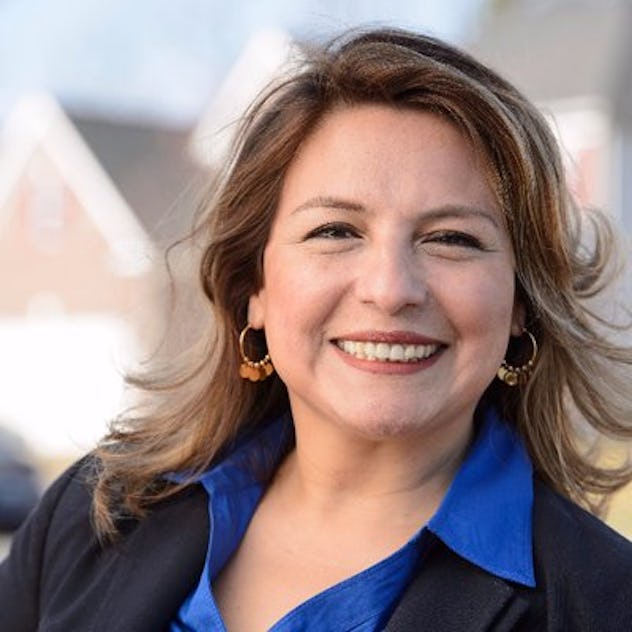 13 Facts About Elizabeth Guzman You Need To Know About This Up-And-Comer