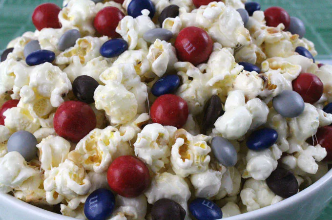 9 Super Bowl Recipes If You're A Patriots Fan & Ready To Party