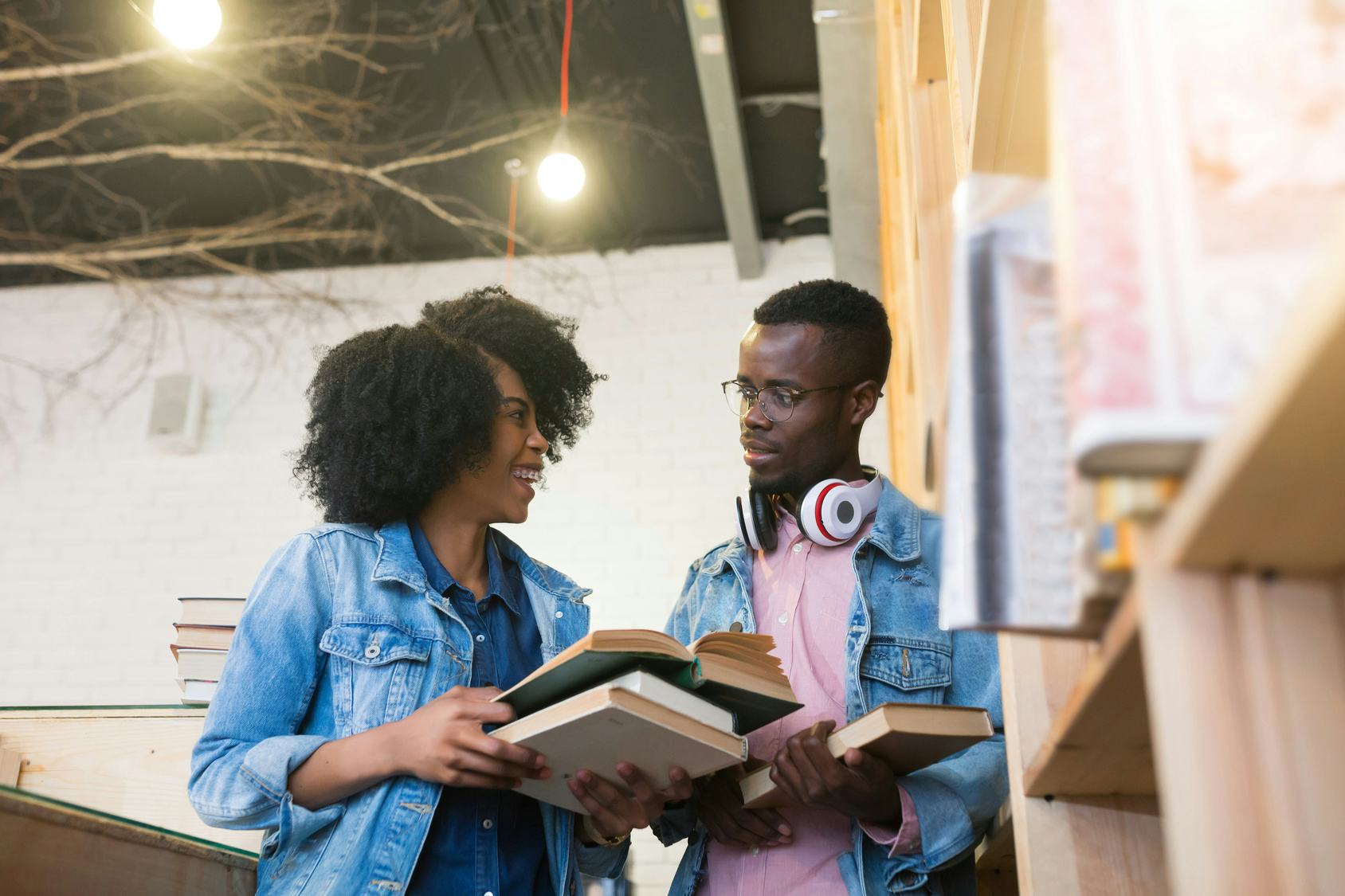 The Most Popular Ways People Are Meeting Their Significant Others In 2018