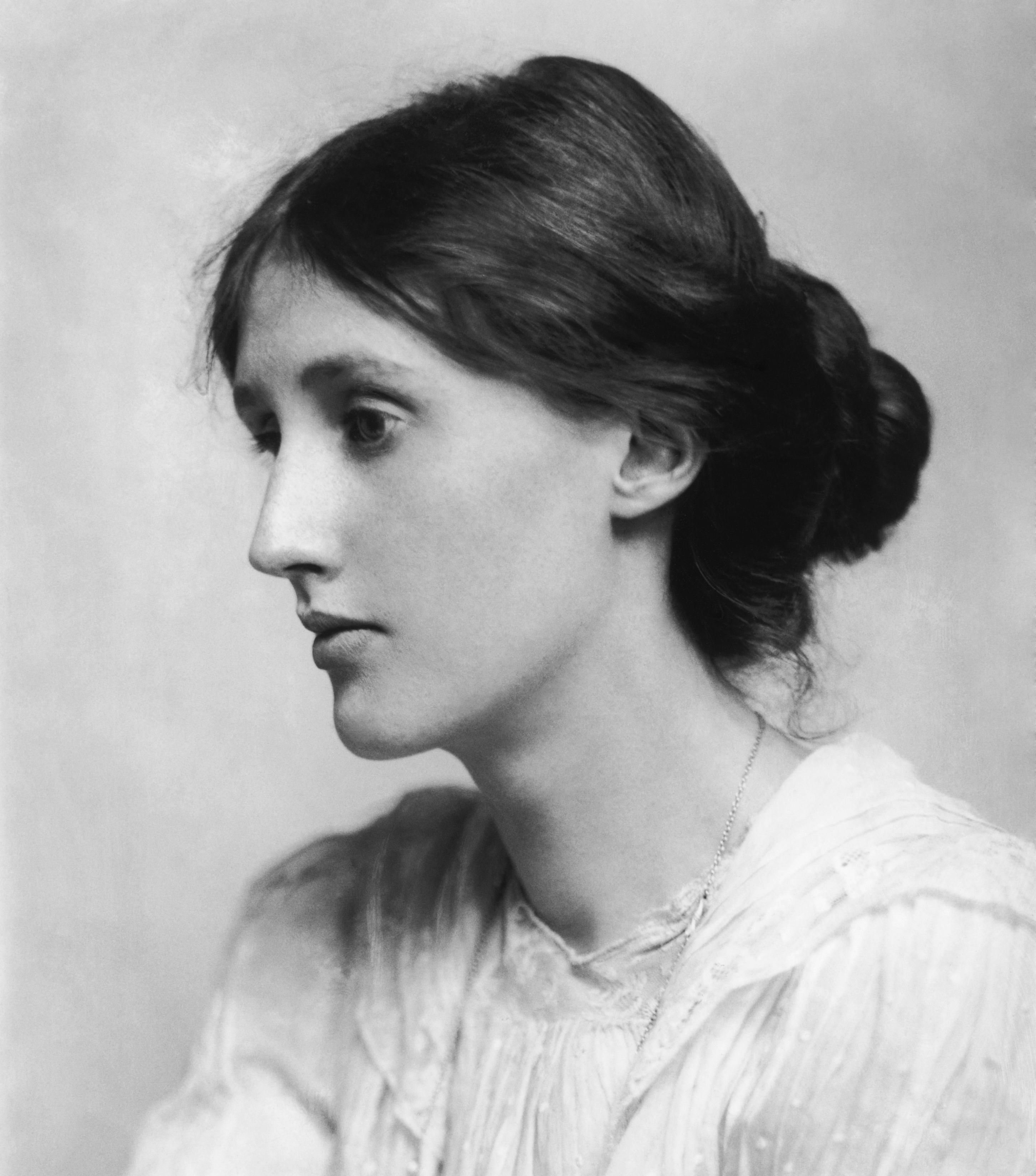 Virginia Woolf's Personal Photos Are Now Available Online & They Tell ...