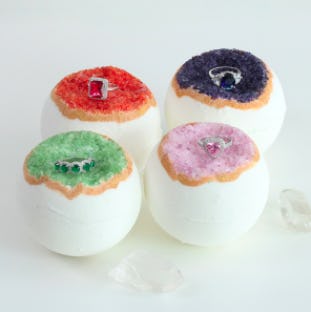 Geode Bath Bombs Are Now A Thing & They Come With Matching Rings Inside