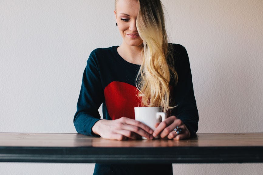 9 Dating App Opening Lines For Fall That’ll Make Your Match ~Fall~ For You