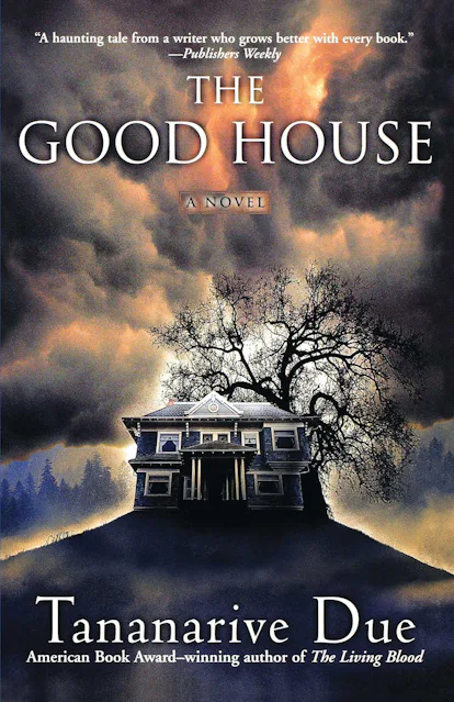 10 Female Horror Novelists You Definitely Need To Be Reading