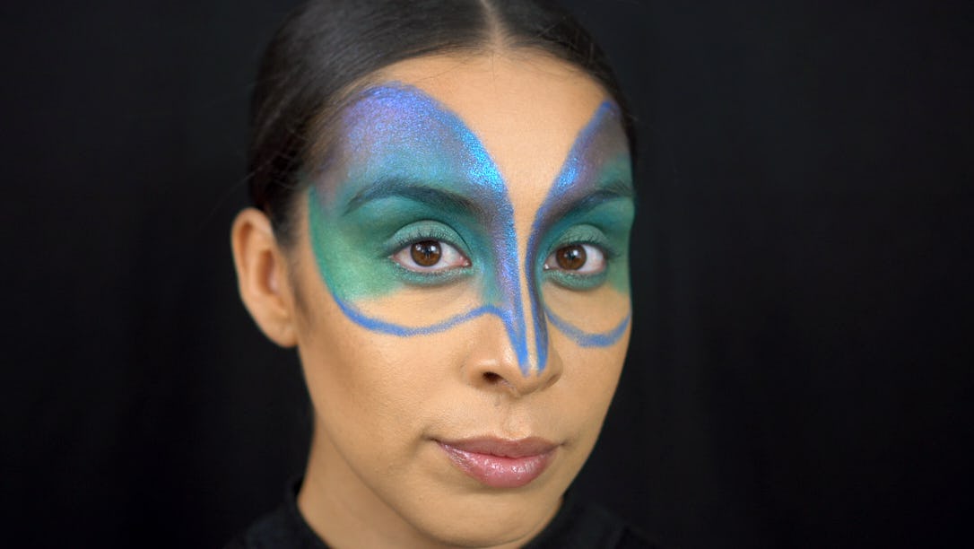 This Peacock Makeup Tutorial Will Make You Flock To All The Blue ...