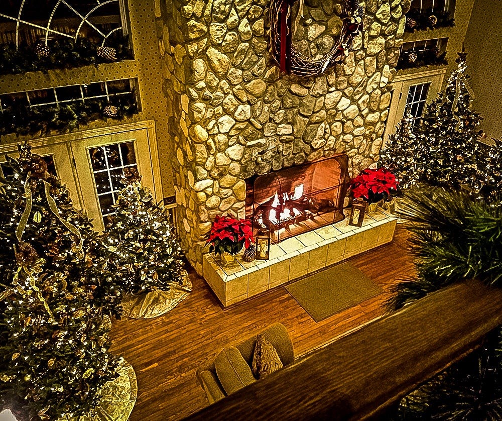 These 6 Christmas-Themed Hotels Are Seriously Perfect To Spend The ...