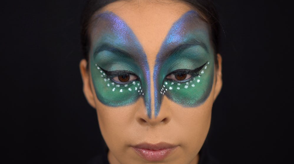 This Peacock Makeup Tutorial Will Make You Flock To All The Blue ...