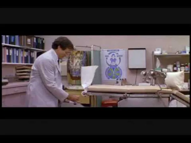 10 GIFs & Birthing Scenes That Are Totally Inaccurate, But Still Hilarious