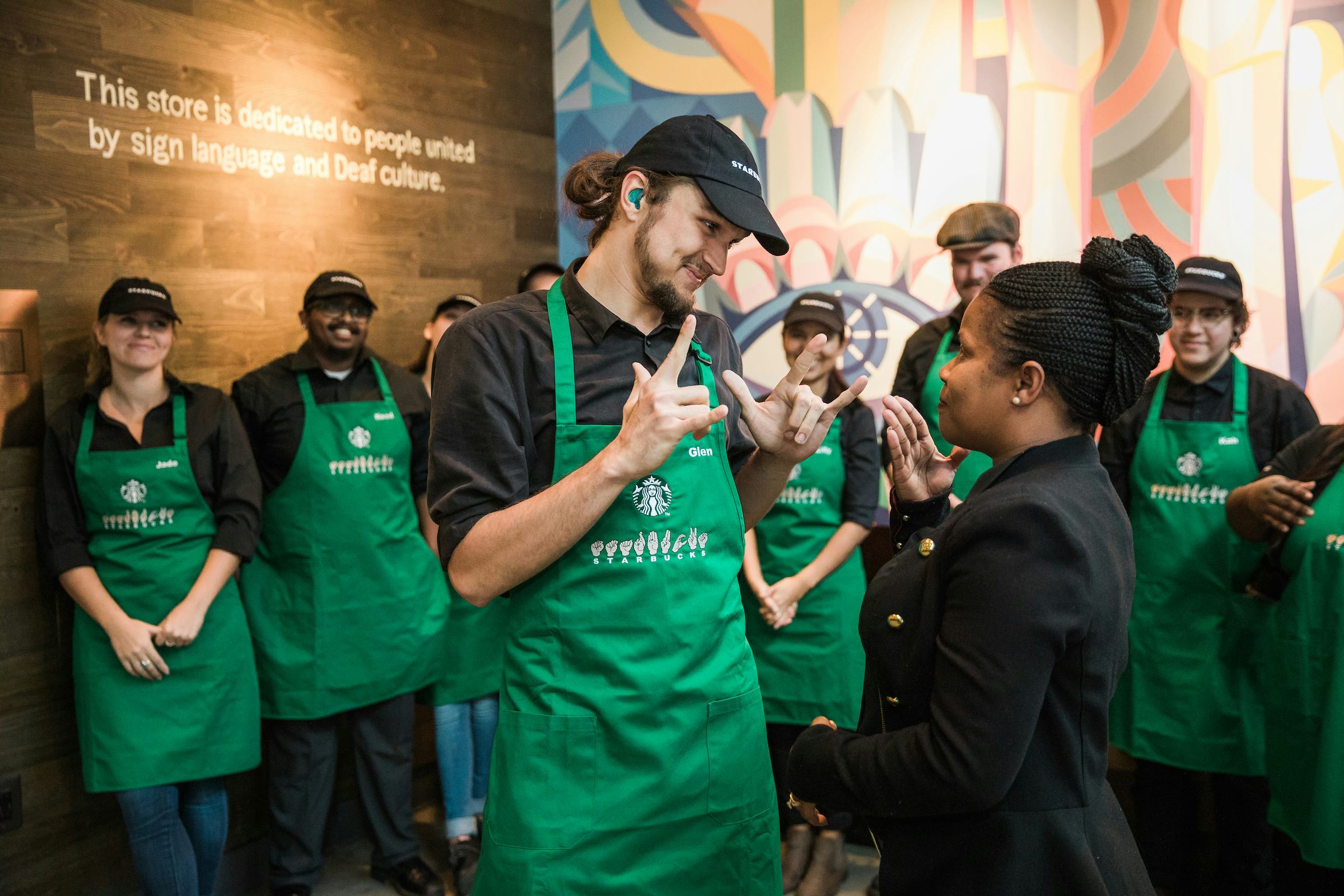 Starbucks' Signing Store In Washington, D.C., Has Opened & Here's What ...