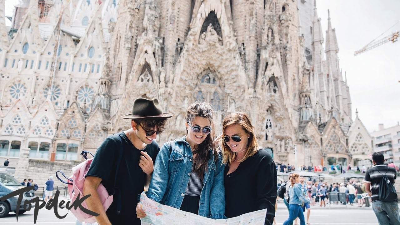 6 Best Tour Groups For Young Professionals Who Want To Make New Memories