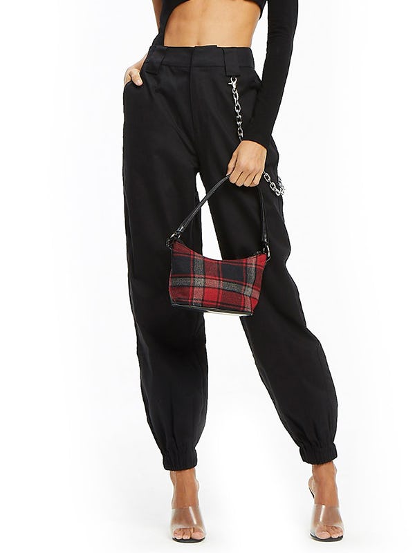 Winnie Harlow Proves Chain Link Pants Are Easier To Wear Than You’d Think