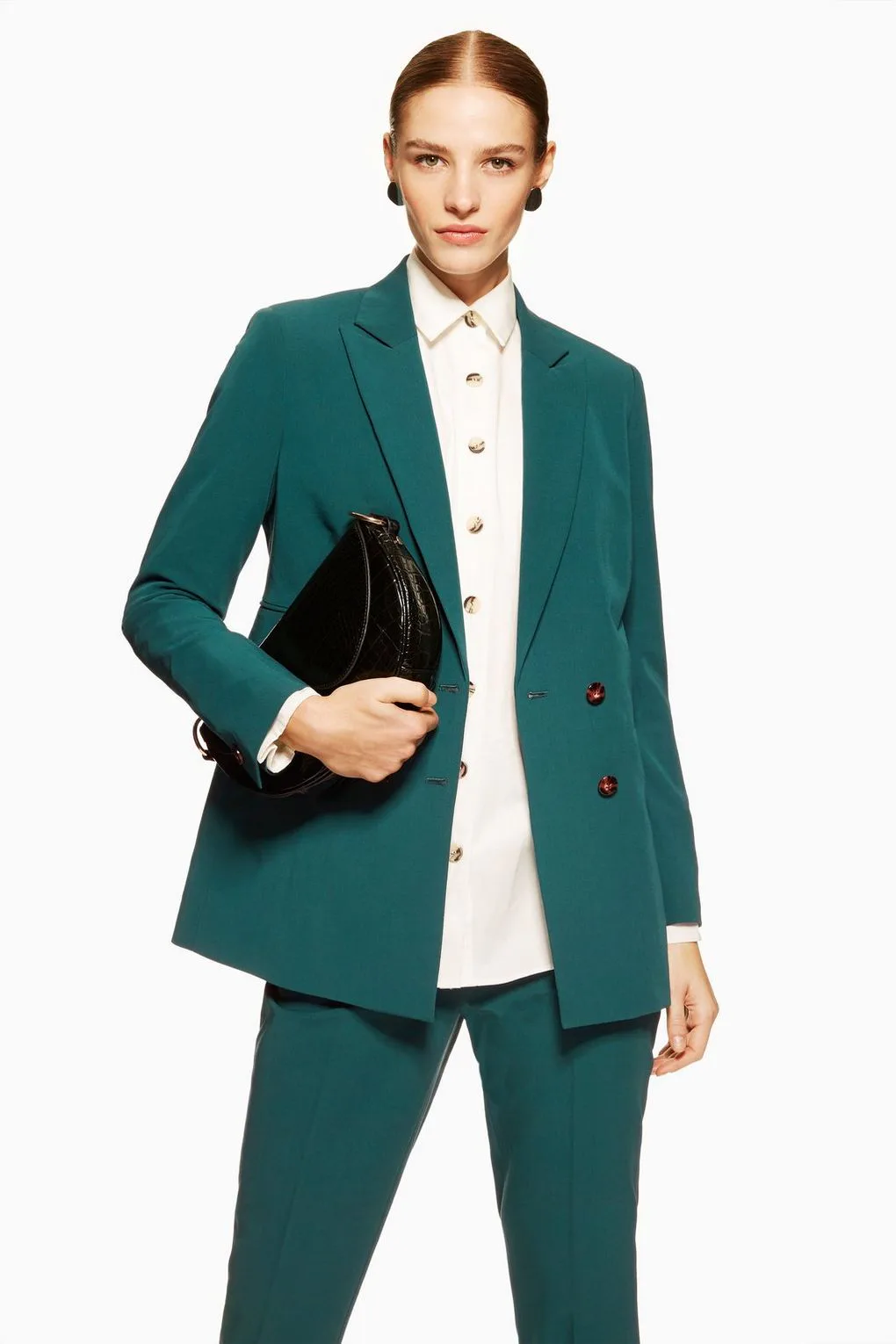 7 Monochromatic Outfits To Wear Now From Neutral To Ultra-Bright