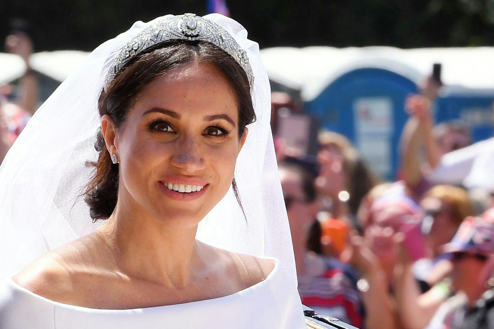 Meghan Markle Chose Her Wedding Tiara With The Queen's Help & The Story ...