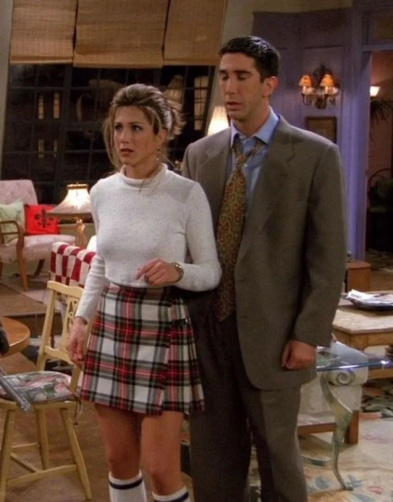 3 Rachel Green-Inspired Outfits To Get You Through Holiday-Party Season