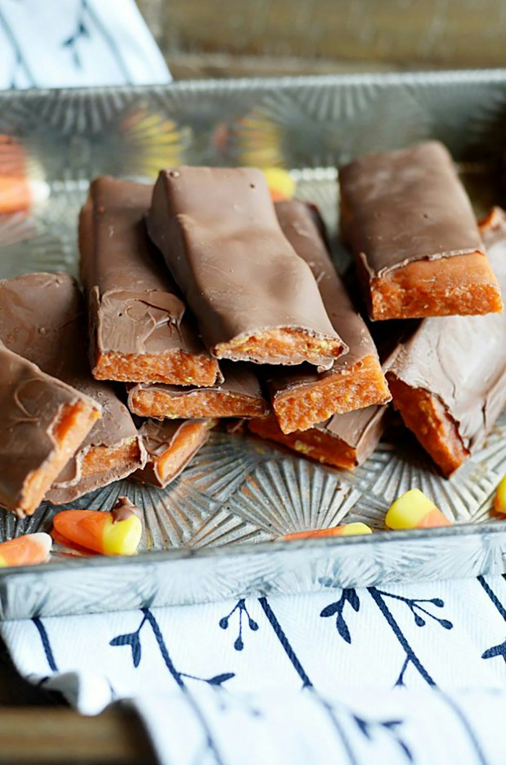 15 Last-Minute DIY Halloween Candy Ideas You Still Have Time To Make