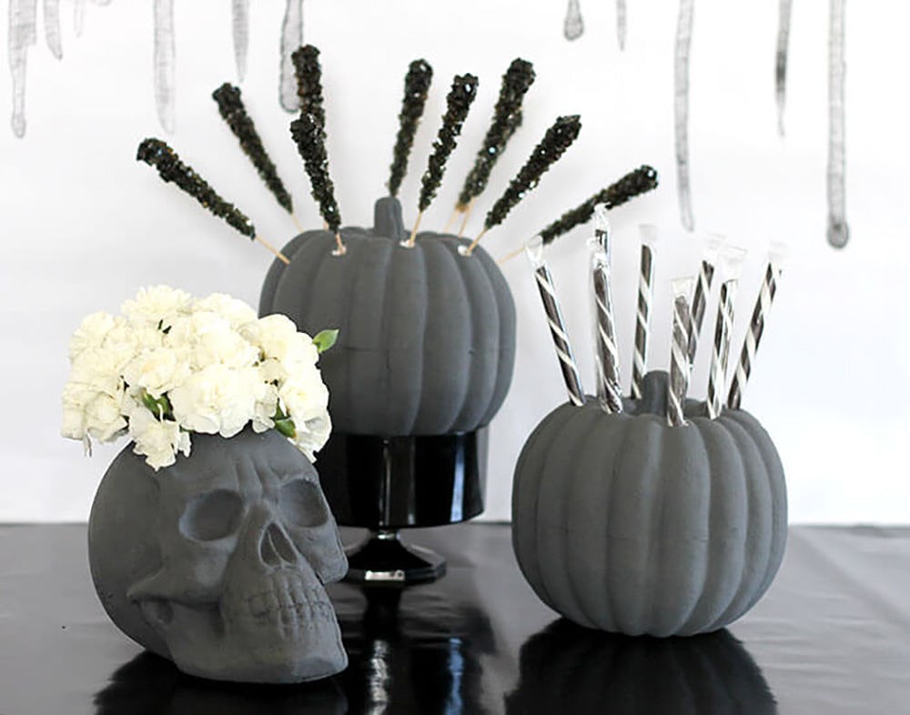 11 Halloween DIY Projects For People Who Are Obsessed With Creepy Crafts