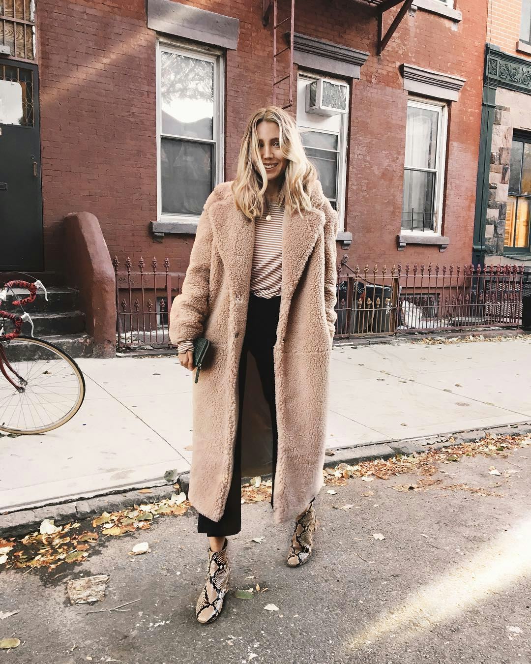 30 Cute November Outfit Ideas That Are Perfect For Transition Weather