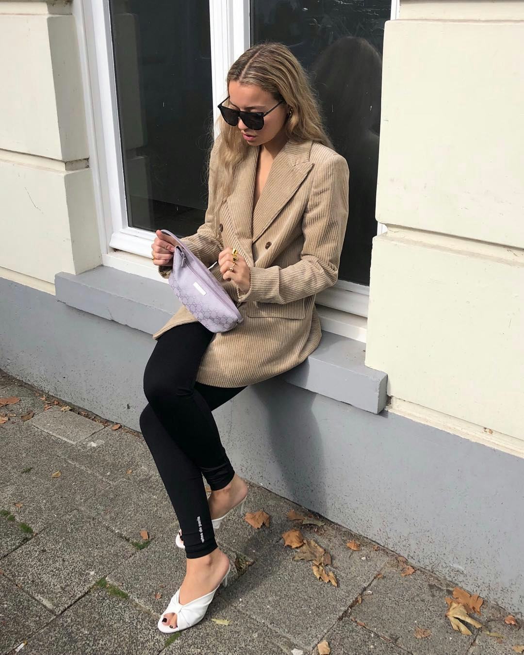 30 Cute November Outfit Ideas That Are Perfect For Transition Weather