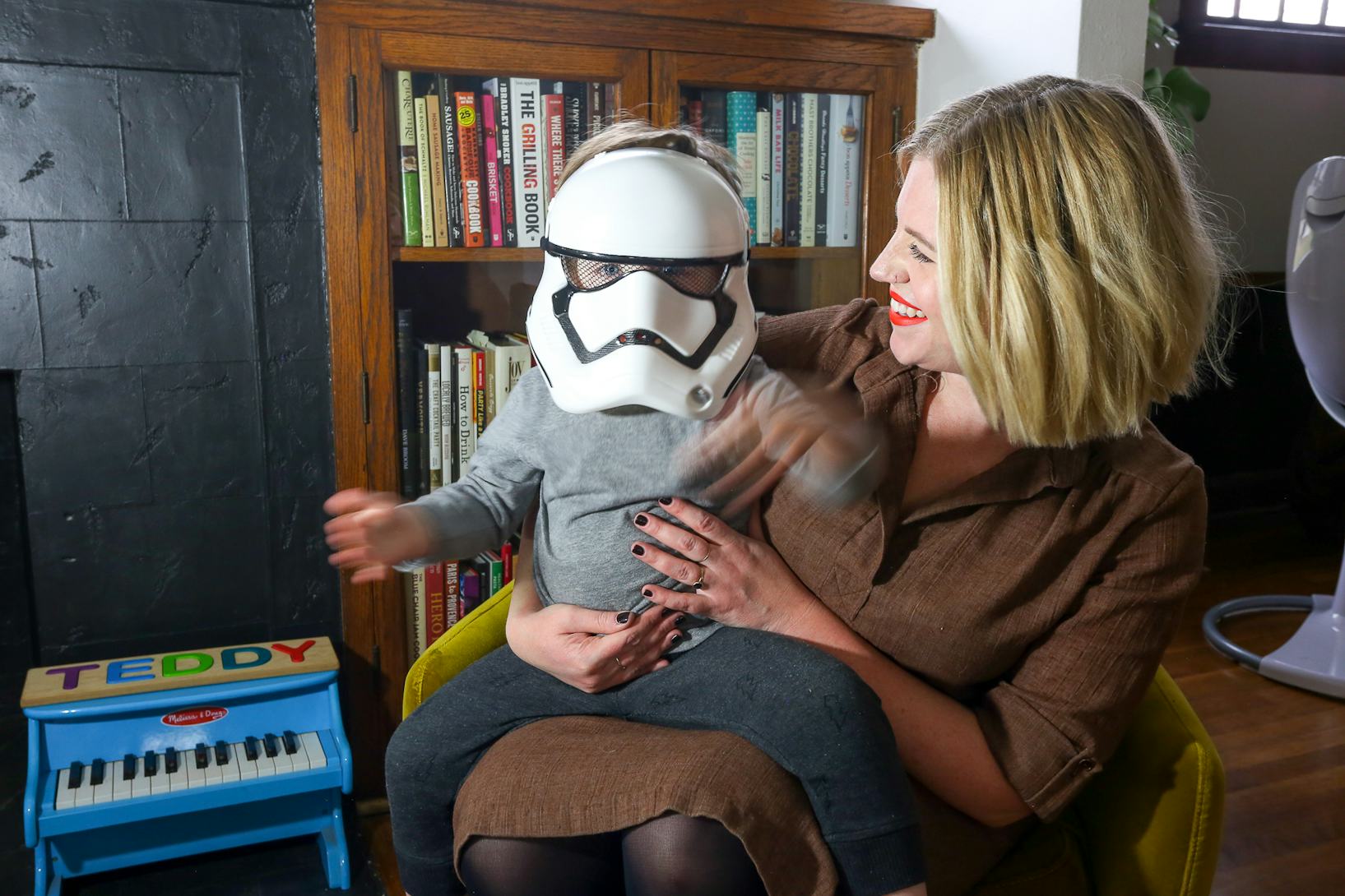 Contain Yourself: Emily Farris Of "The Boozy Bungalow" Shows Us Her ...