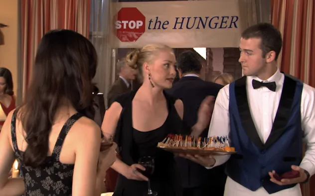 All 84 Of Lindsay Bluth's 'Arrested Development' Season 1 Outfits, Ranked