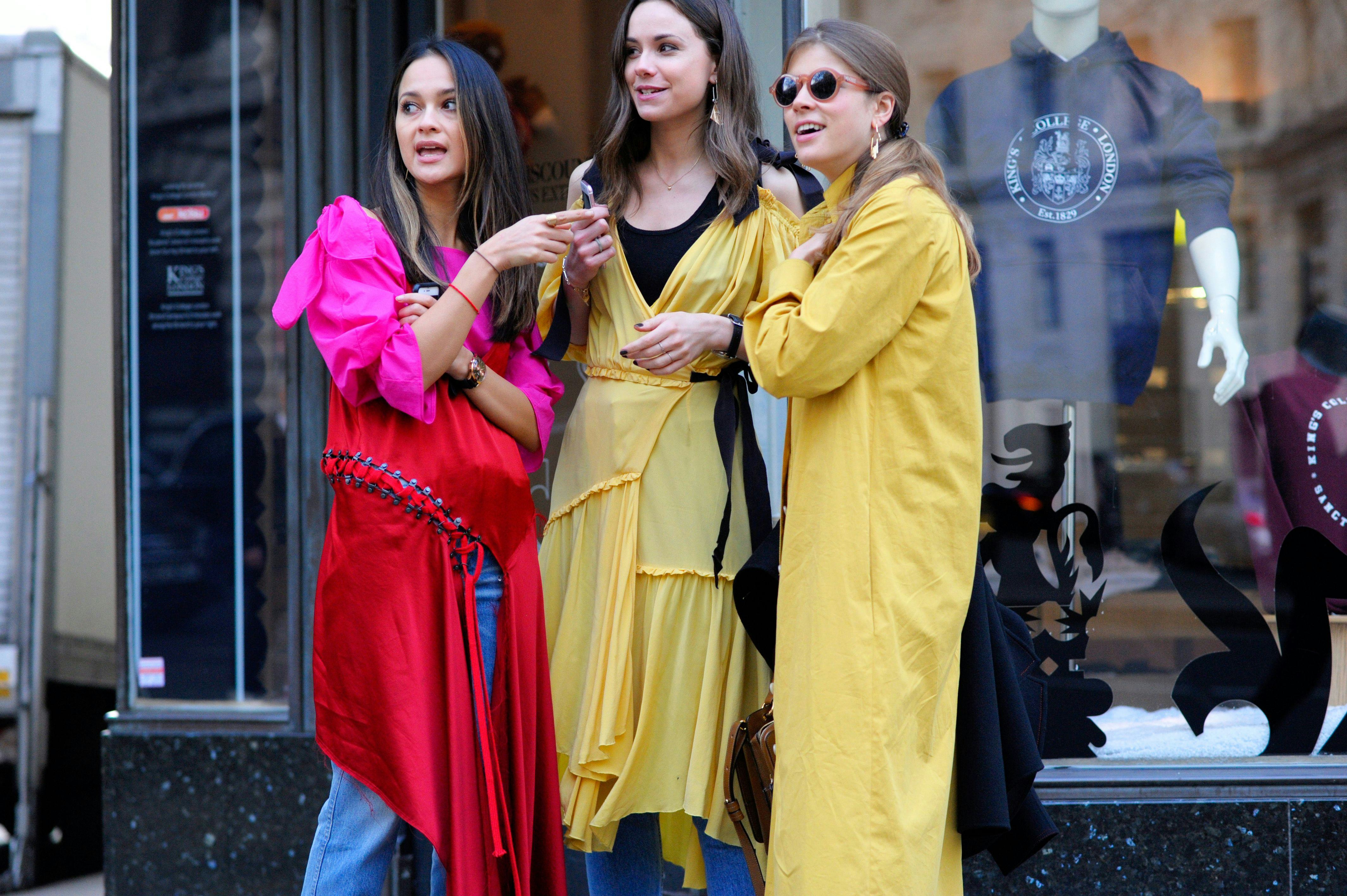 How To Make Friends In Your 20s That'll Stick With You For The Long Haul