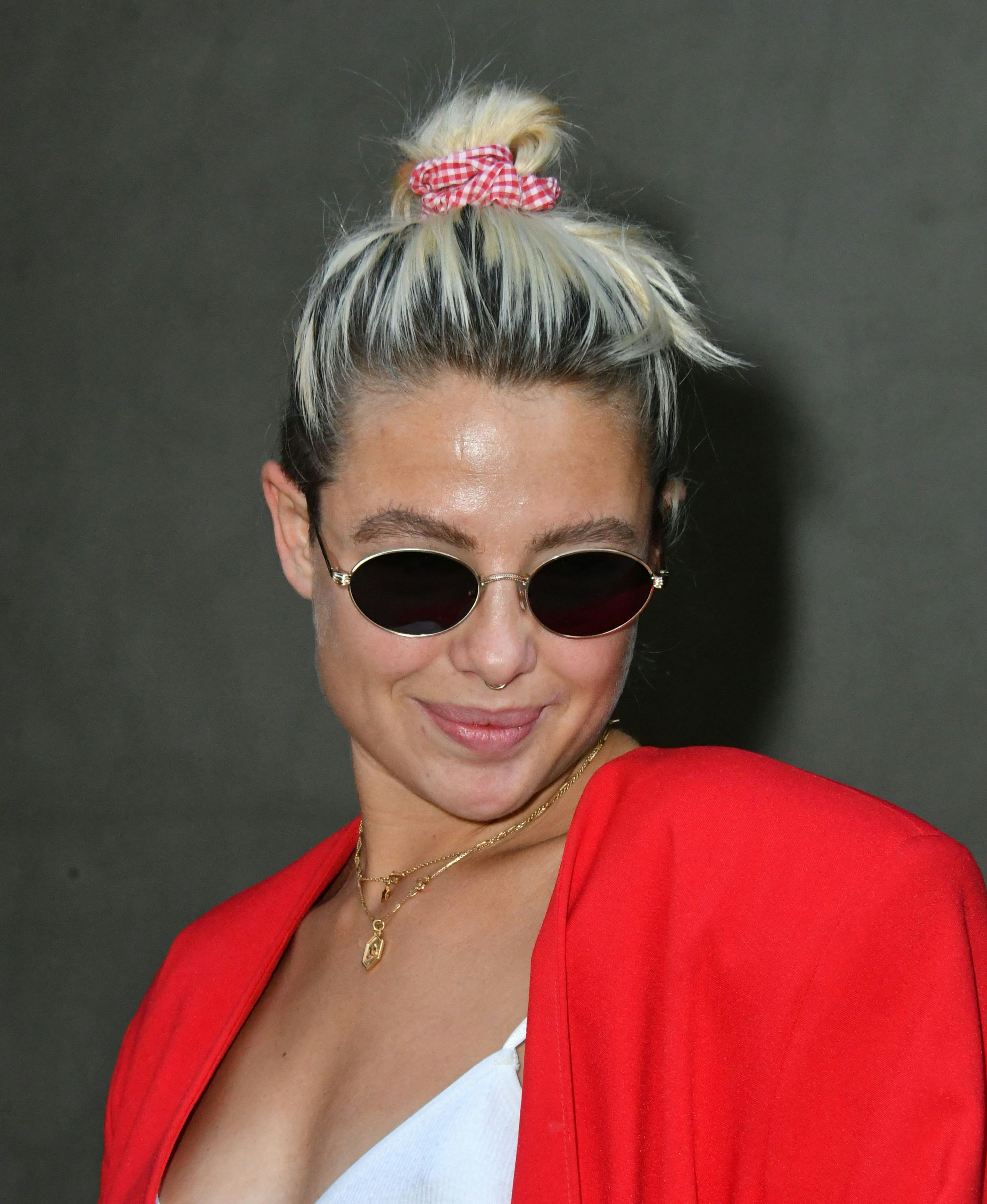 How To Wear A Scrunchie in 2018, Because Yes, It’s Still A Thing