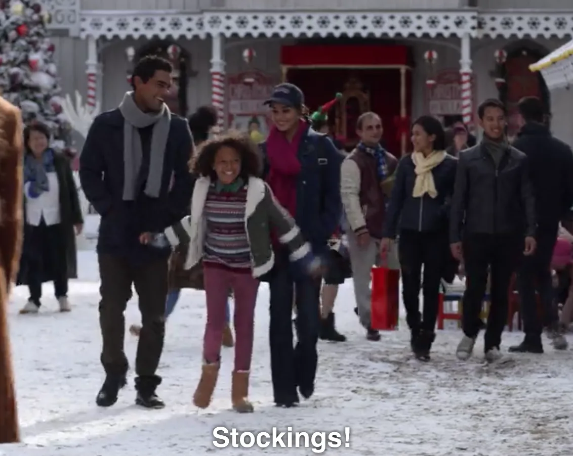 18 Christmas Moments From 'The Princess Switch' That Will Immediately ...