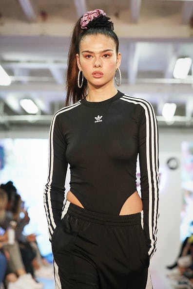 How To Wear A Scrunchie in 2018, Because Yes, It’s Still A Thing