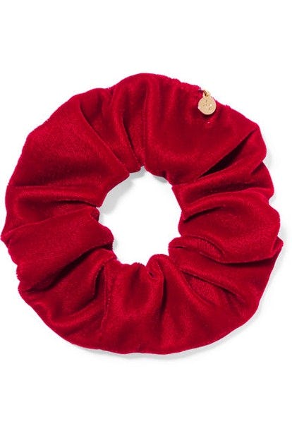 How To Wear A Scrunchie in 2018, Because Yes, It’s Still A Thing