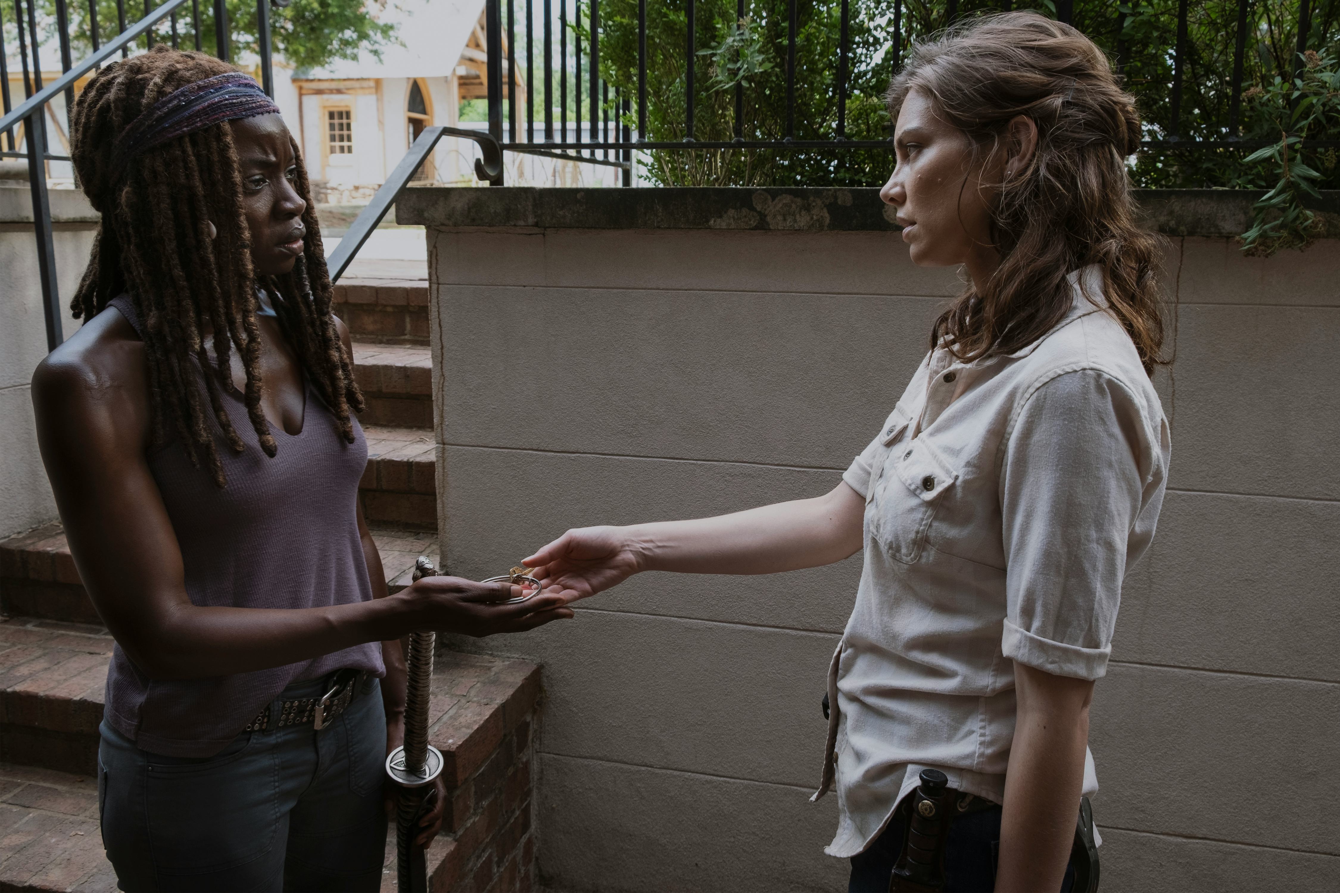 Who Is Maggie With On 'The Walking Dead'? Georgie Has Recruited Her For ...