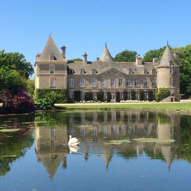 11 Castles You Can Rent For Vacation Around The World That Are Actually ...