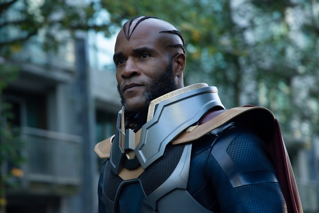 The Latest "Elseworlds" Trailer Teases New Arrowverse Villains The ...