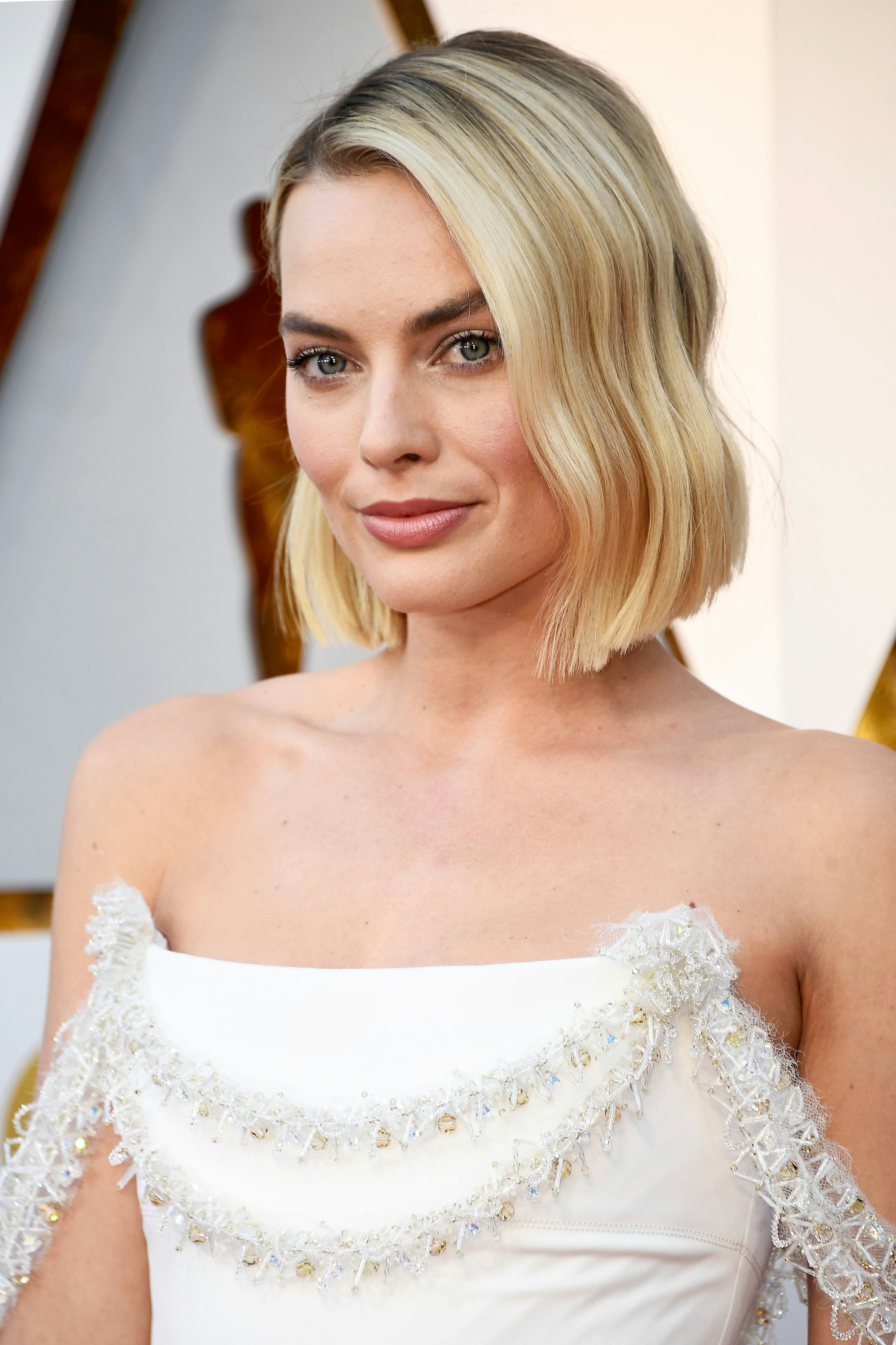 How To Style A Lob Like Emily Ratajkowski Margot Robbie, & More