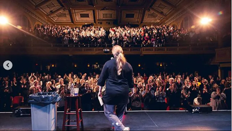 Amy Schumer's Video Of Herself Vomiting In A Car Proves Morning ...