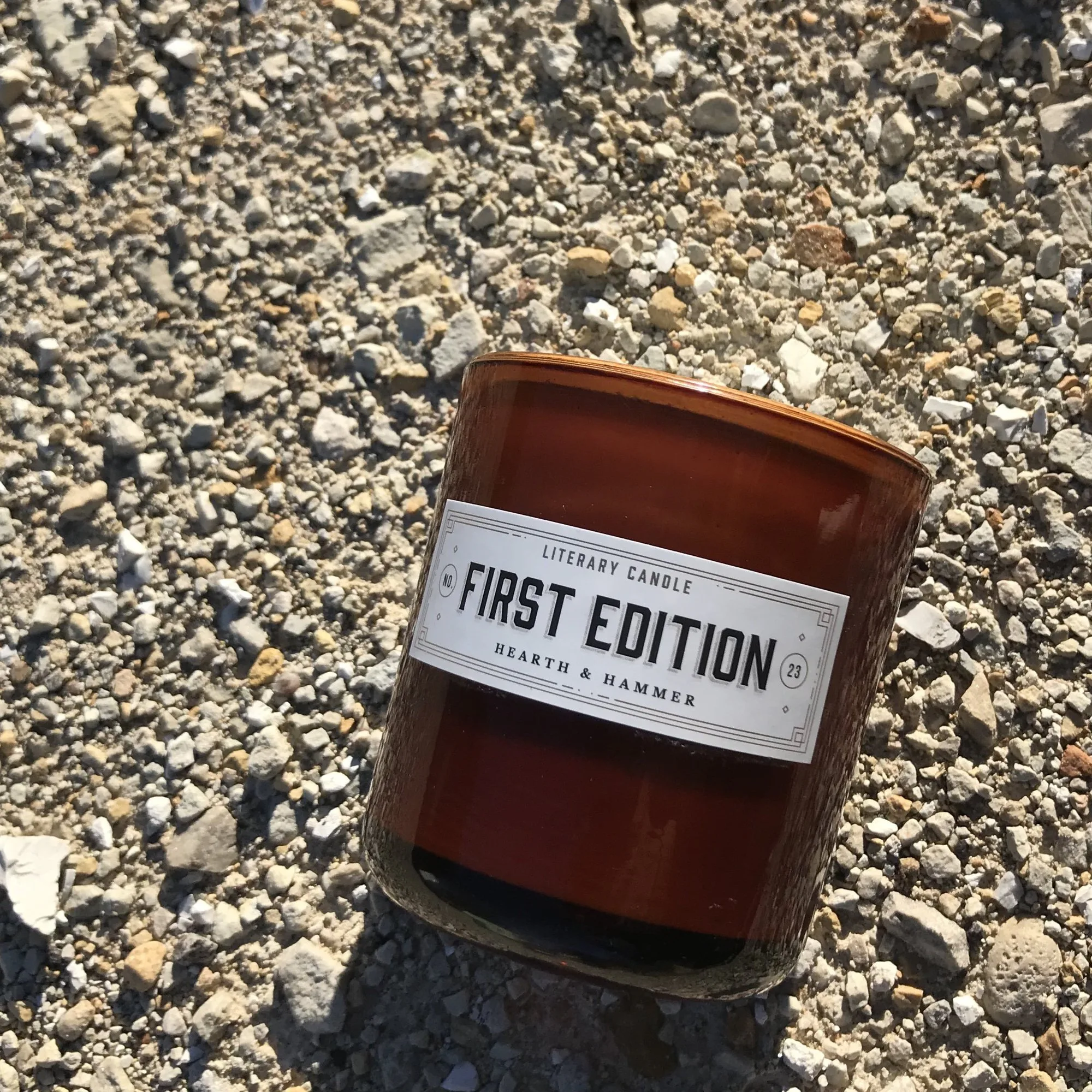 9 Candles That Smell Like Books To Help You Set The Perfect Reading ...