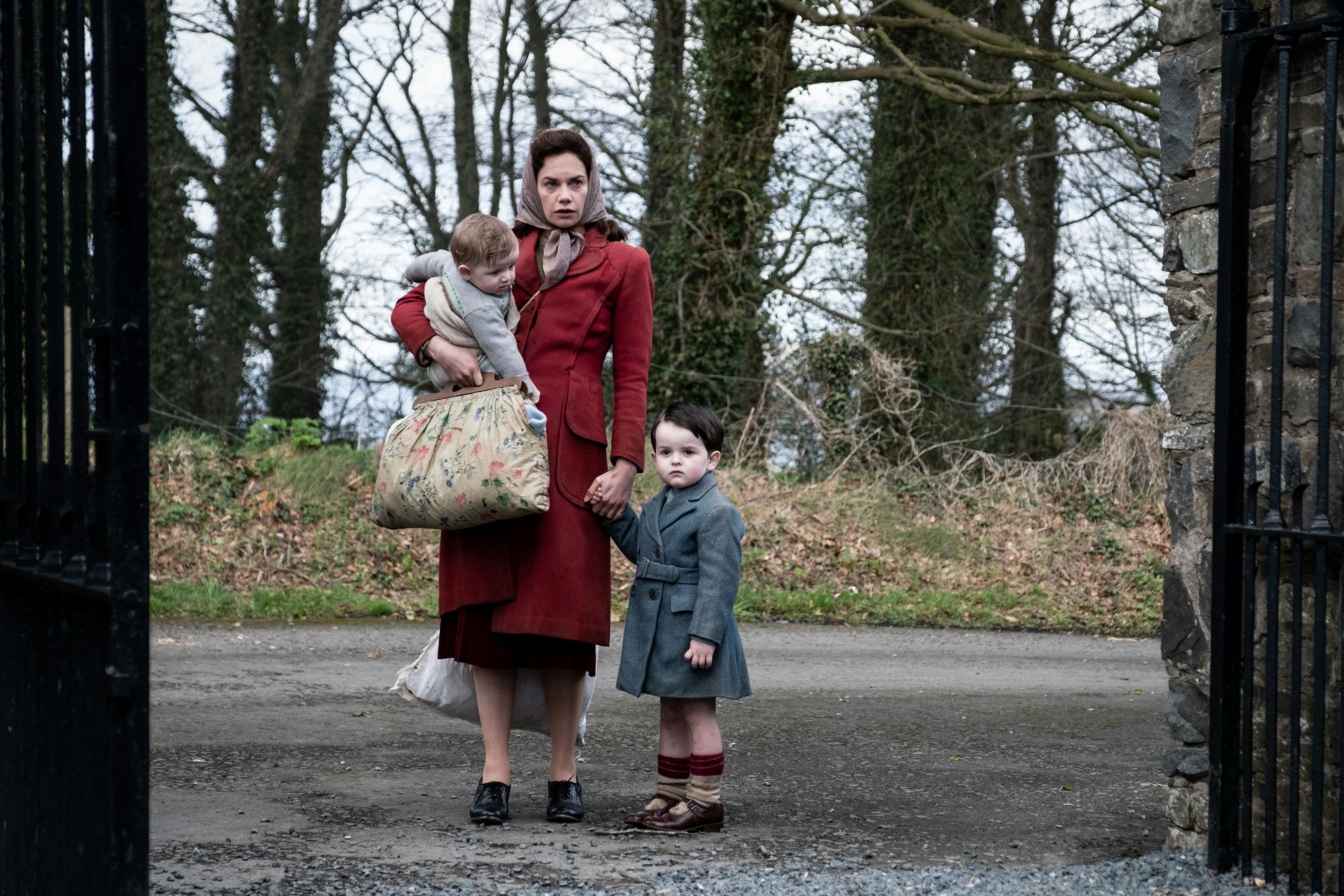 Ruth Wilson Talks 'Mrs Wilson,' Unearthing Family Secrets, & The Legacy ...