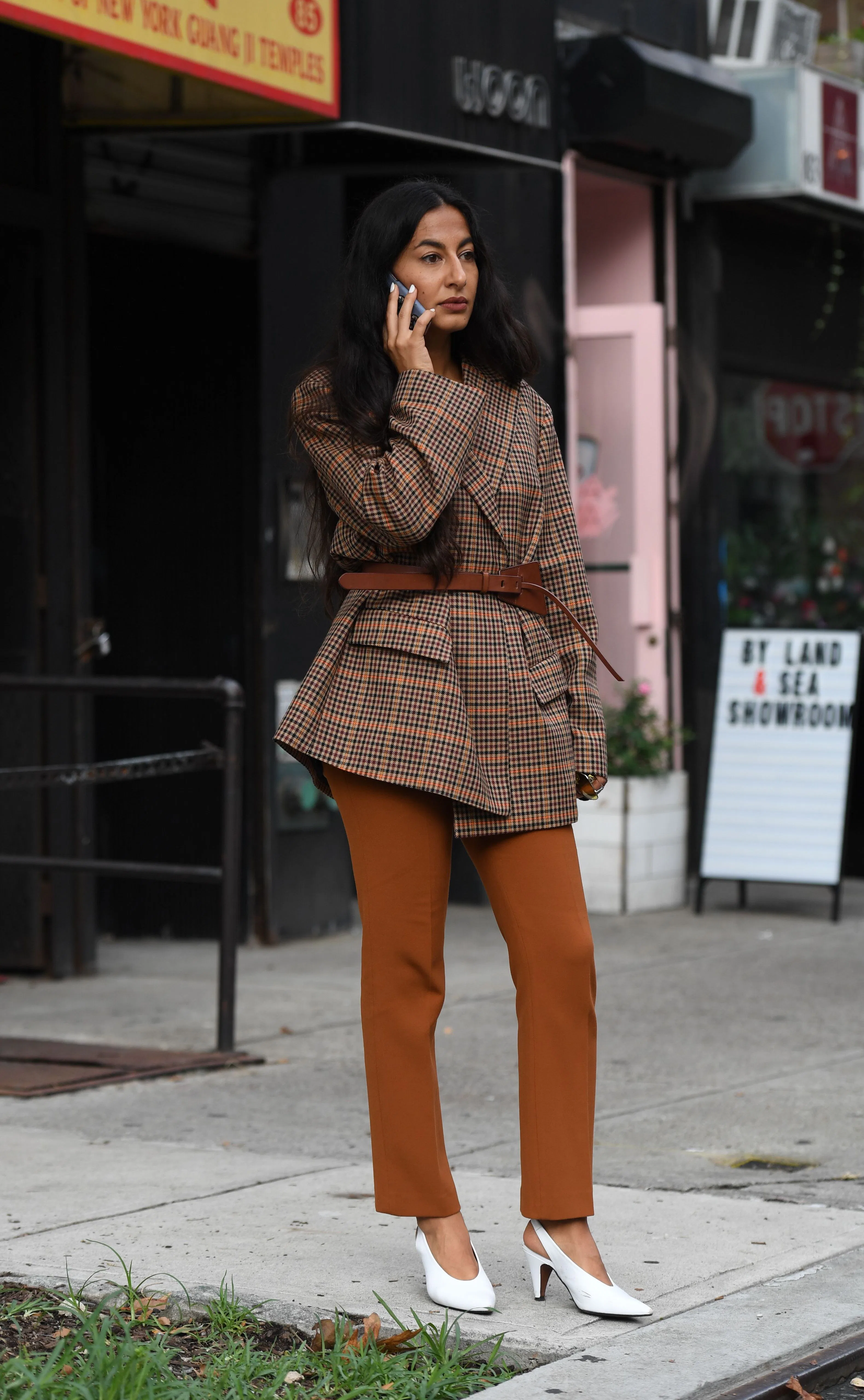 How To Wear A Belted Blazer Outfit, Your Go-To Look Of 2019