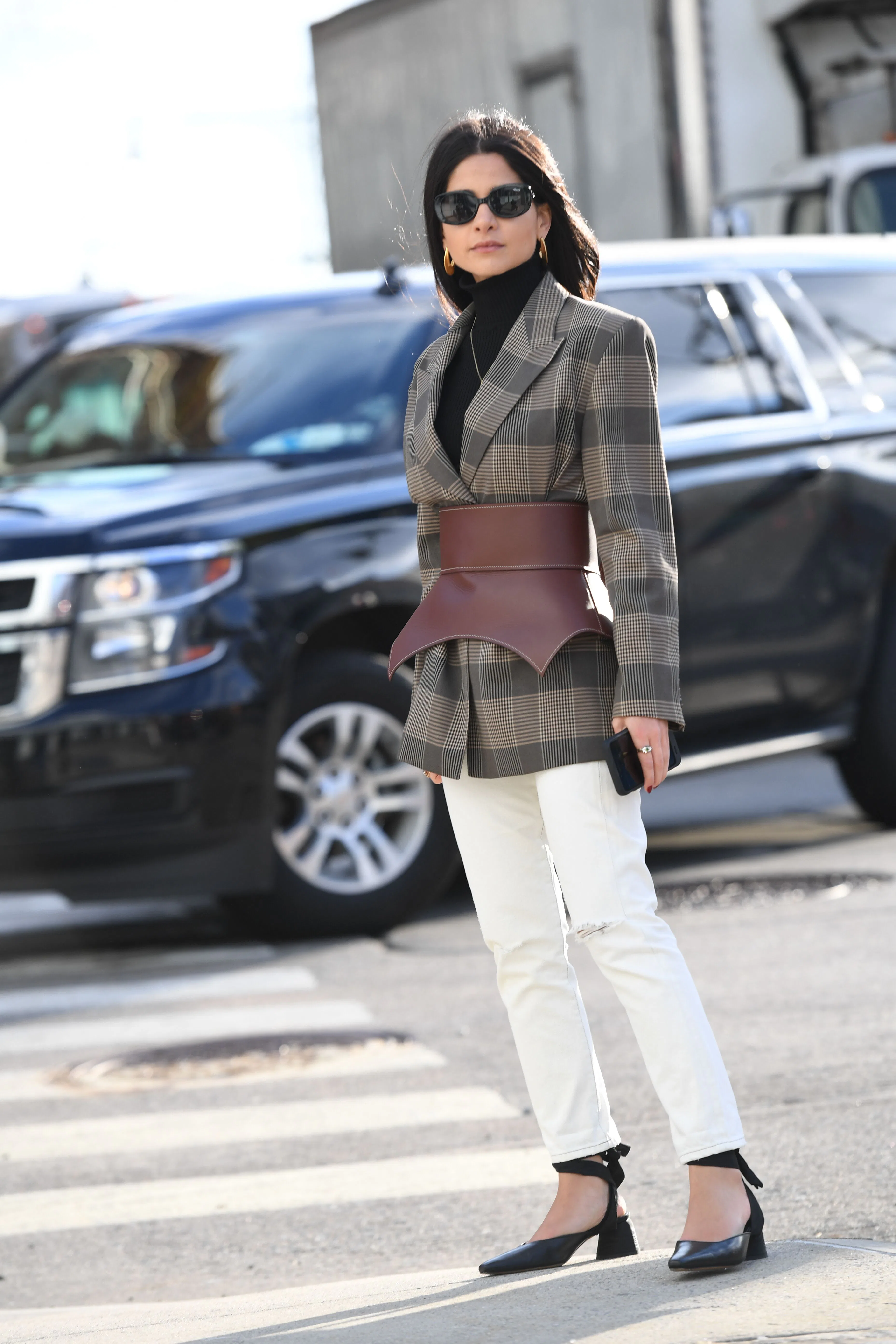 How To Wear A Belted Blazer Outfit, Your Go-To Look Of 2019