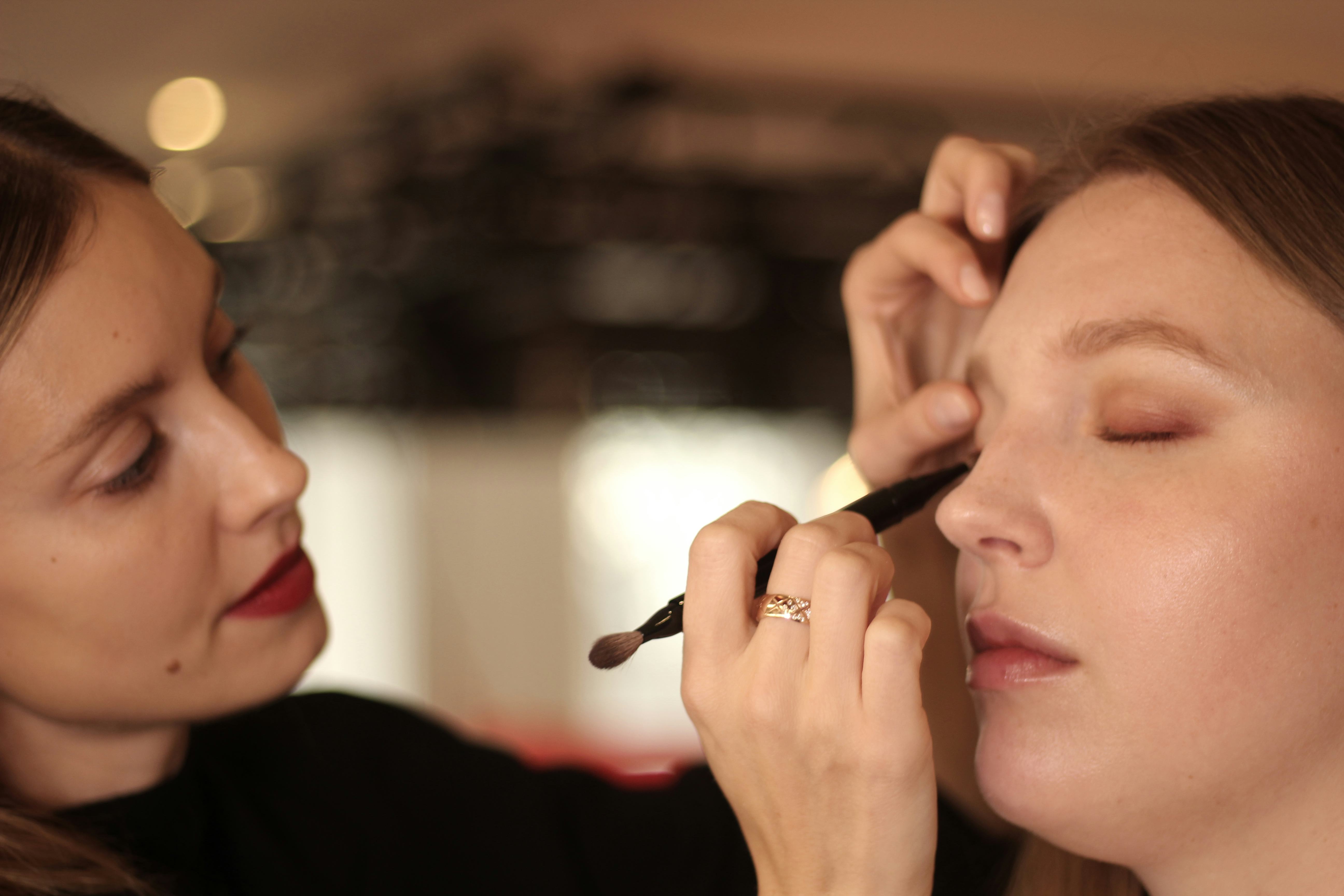 5 New Ways To Wear Red Makeup For The Holidays, According To Chanel's U ...
