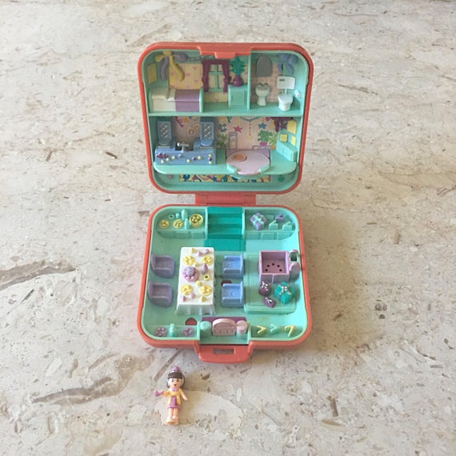 Polly Pocket Compacts Are Coming Back In 2018 & They're Every Bit As ...